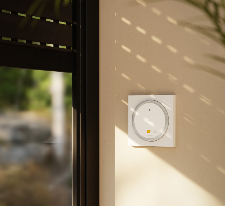 Amy® sun protect io, new wall switch to automate sun protection
